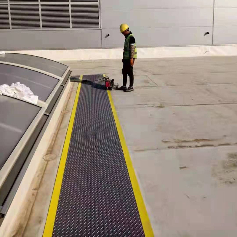 Hot Welding Anti-slip TPO Waterproofing Membrane TPO Walkwey Pads for ...